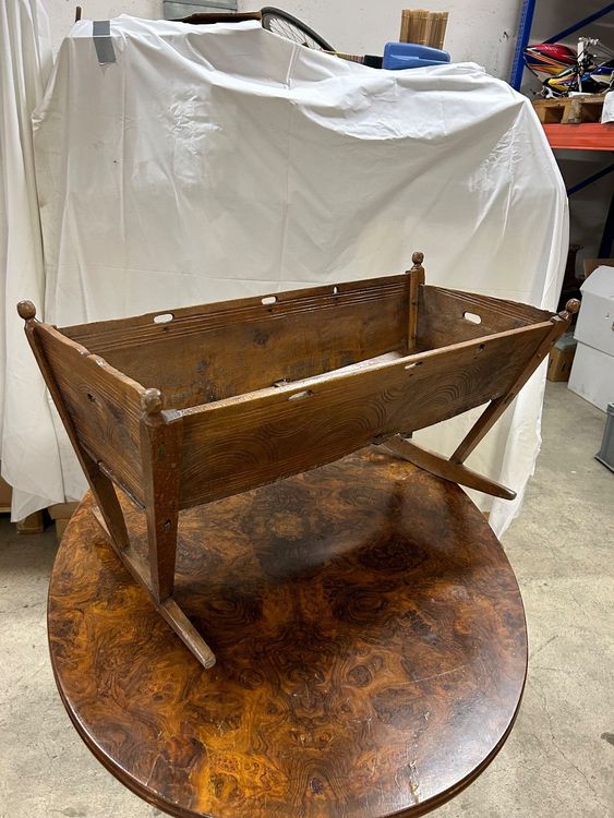 1 antike Kinder-/ Puppenwiege Weichholz Nadelholz um 1900 (Gebraucht) in Zürich für CHF 20 – nur ...