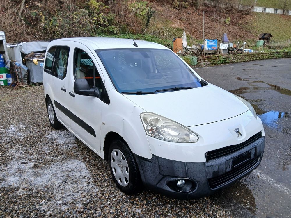 PEUGEOT Partner 1.6 e-HDI FAP Urban Pack (Defekt) in Saland für CHF 950 ...