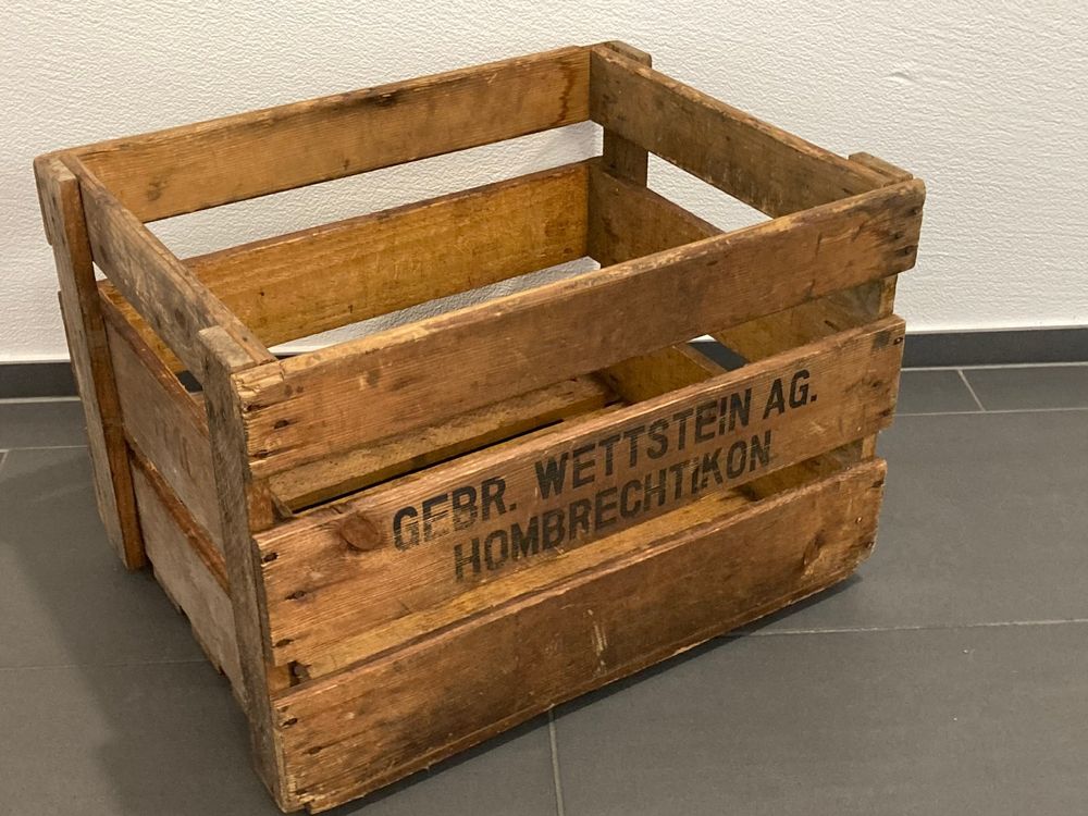 Alter Harass Holz antik vintage - stabil gebaut ! (Gebraucht) in Chur ...