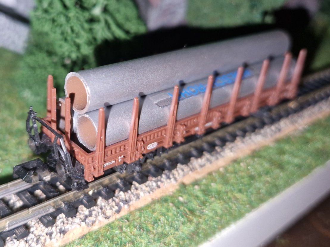 Arnold Rungenwagen Spur N mit Rohren beladen (Gebraucht) in Unterengstringen für CHF 49 – mit ...