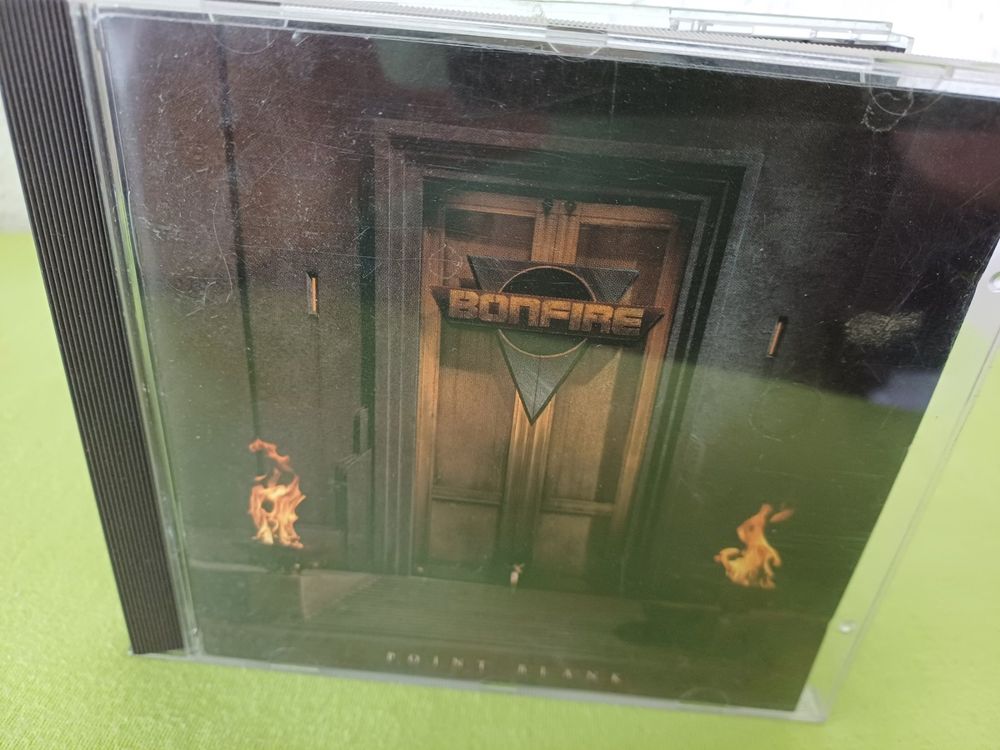 CD Bonfire Point Blank (Gebraucht) in Aarberg für CHF 4 – mit Lieferung ...