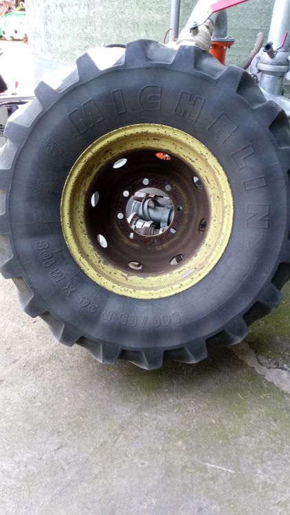 Felgen mit Reifen xm 108 540/65 r24 Michelin (Gebraucht) in Henggart ...