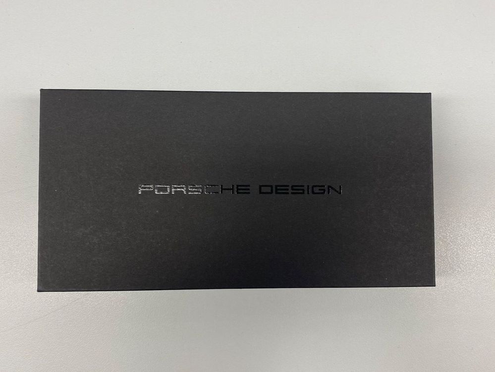 PORSCHE DESIGN Powerbank 8'000 mAh (Neu und originalverpackt) in St ...
