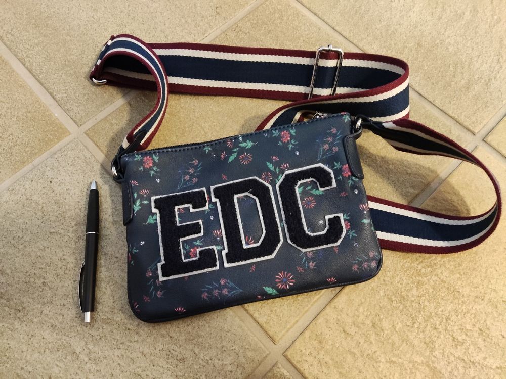 handtasche edc esprit retro | Kaufen auf Ricardo