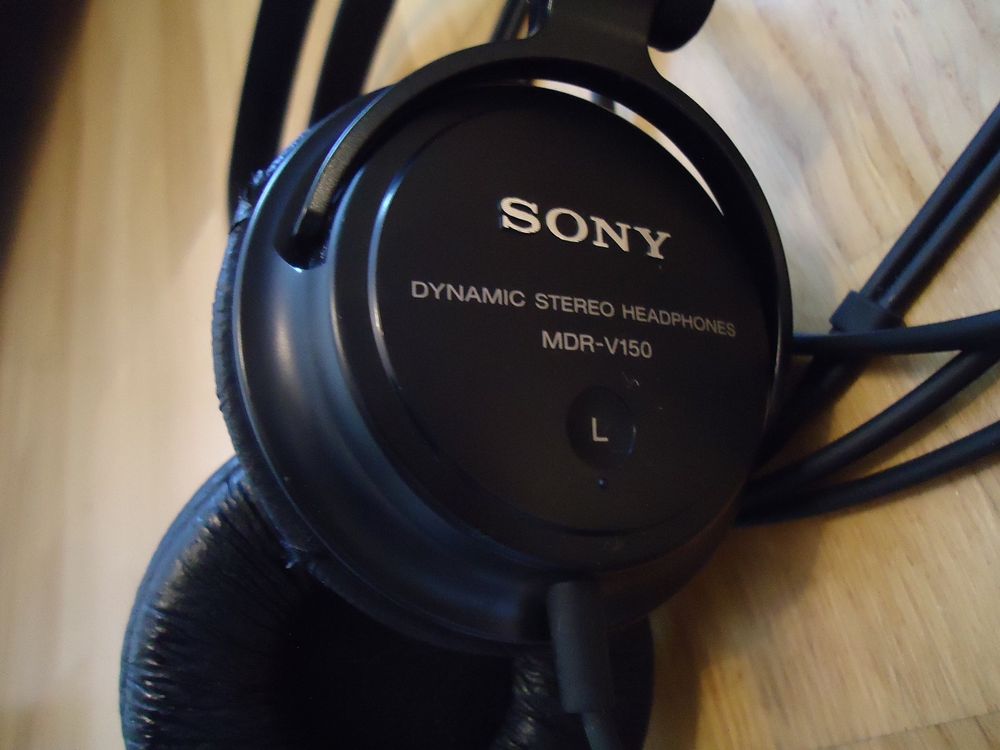 SONY MDR-V150 (Over-Ear, Schwarz) Kopfhörer 3.5mm Klinke (Gebraucht) in ...