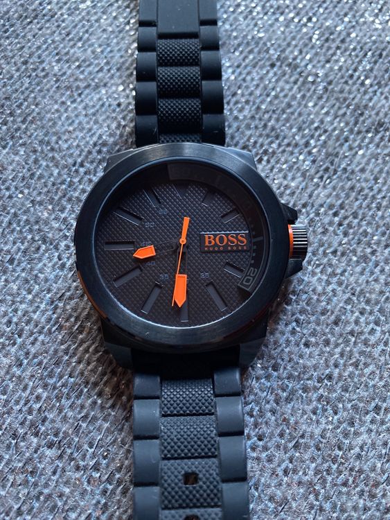 Original Hugo Boss Herrenarmbanduhr schwarz/orange | Kaufen auf Ricardo