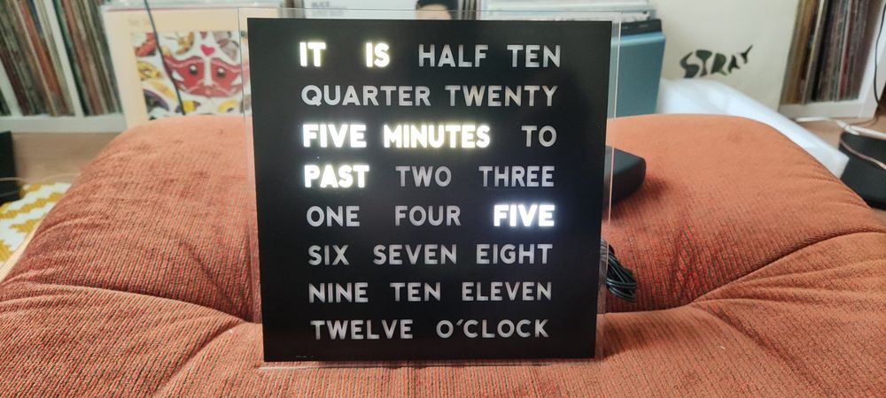 Led Word Clock - Led Wort Uhr | Kaufen auf Ricardo