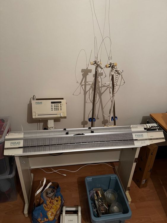 Machine à tricoter Passap E6000 avec moteur (Gebraucht) in Fribourg für ...