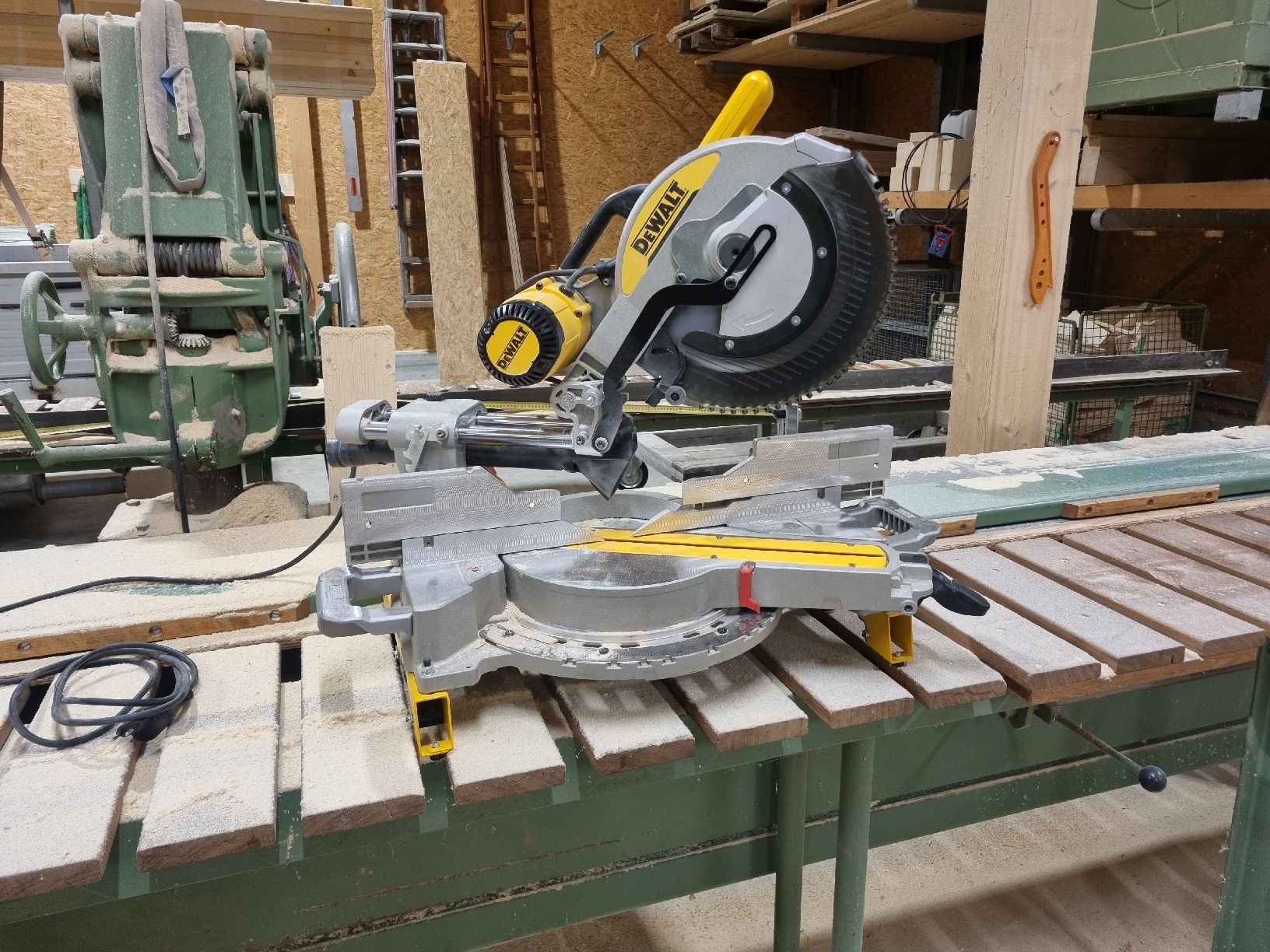 DeWalt DWS780 Kapp- und Gehrungssäge - Top Zustand! (Gebraucht) in ...