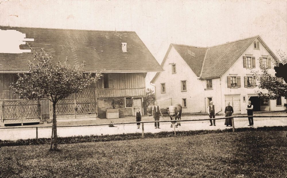 Oberhäusern, Romanshorn. Bauernhaus mit Scheune (Gebraucht) in Bronschhofen für CHF 28 – mit ...