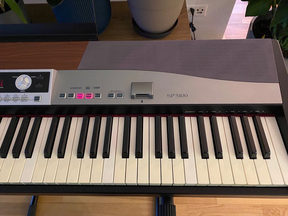 Stage Piano SP-5100 / Hochwertiges E-Piano / mit Ständer (Gebraucht) in ...
