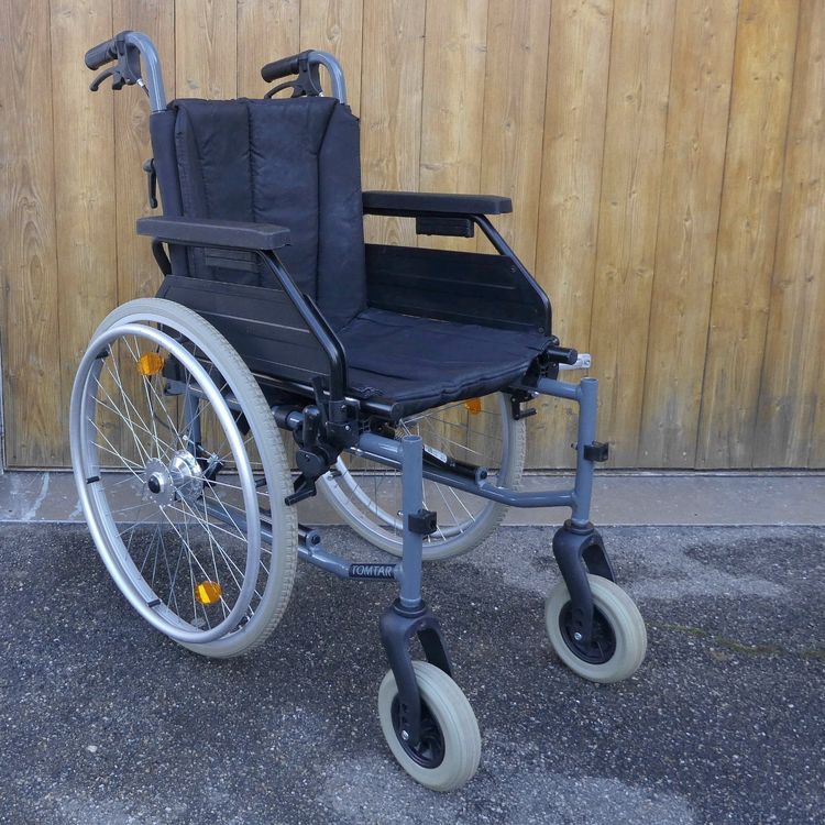 Rollstuhl Tomtar SB 43 cm, Zusatzbremsen, nur CHF 129 | Kaufen auf Ricardo