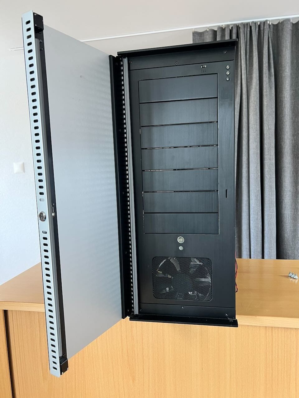 Boîtier PC Lian Li A10 Noir - Excellent état! (D'occasion) à Uster pour ...