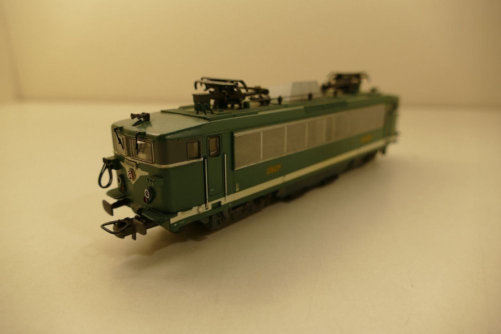 Jouef H0: SNCF E-Lok Nr. BB-8600 (Gebraucht) in Niederhasli für CHF 56 – mit Lieferung auf ...