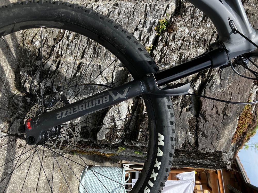 2 jähriges MTB Fully Merida One TWENTY Rahmen M (Gebraucht) in Paspels ...