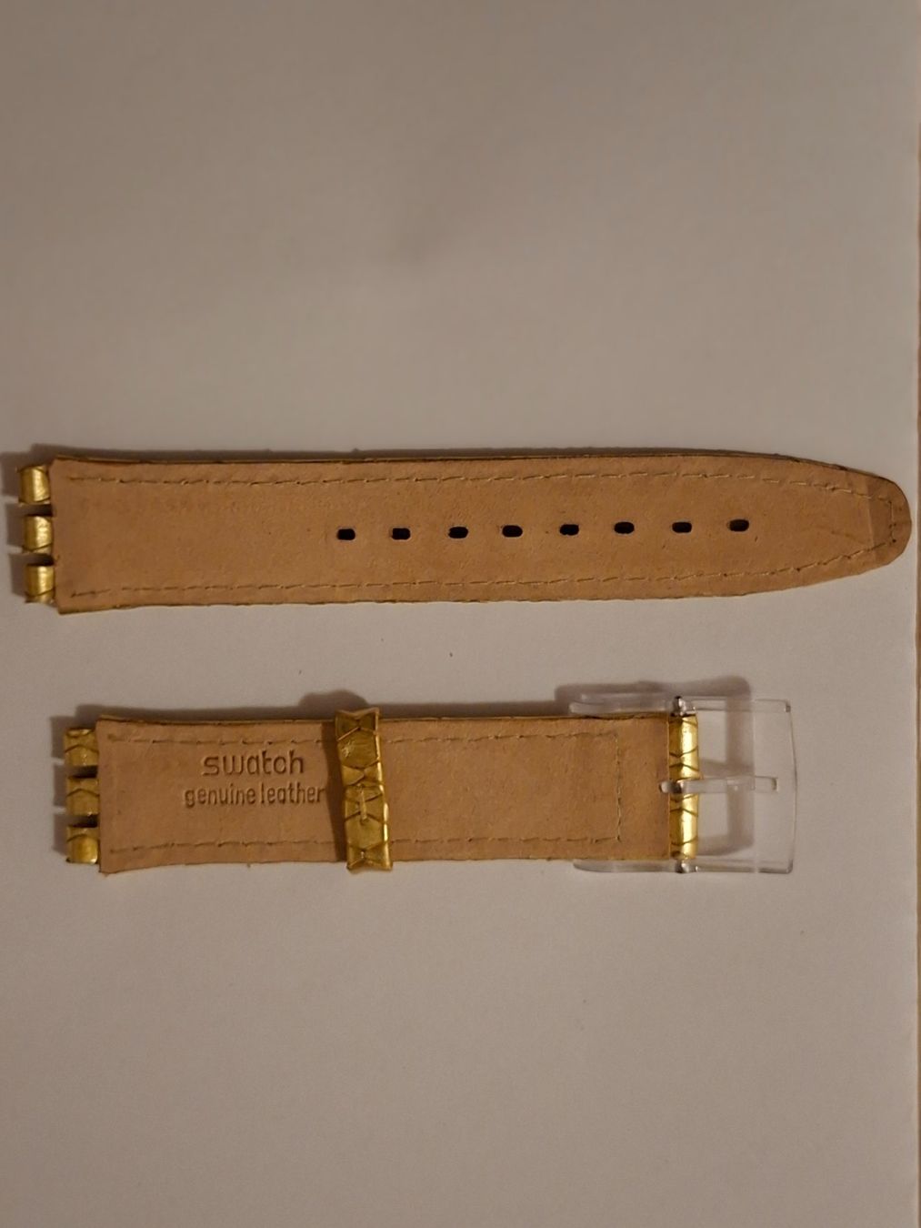 Bracelet Swatch cuir Scuba golden island,très bon état (D'occasion) à ...