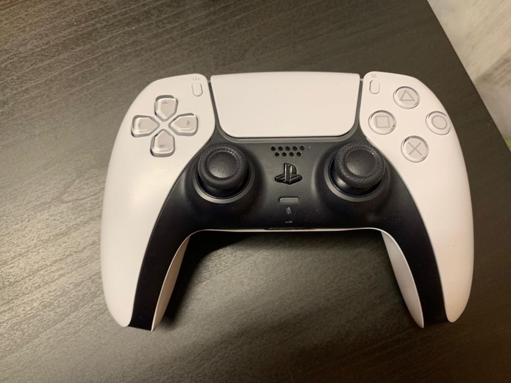 PS5 Disc Version mit 2 Controller (Gebraucht) in Luzern für CHF 309 ...