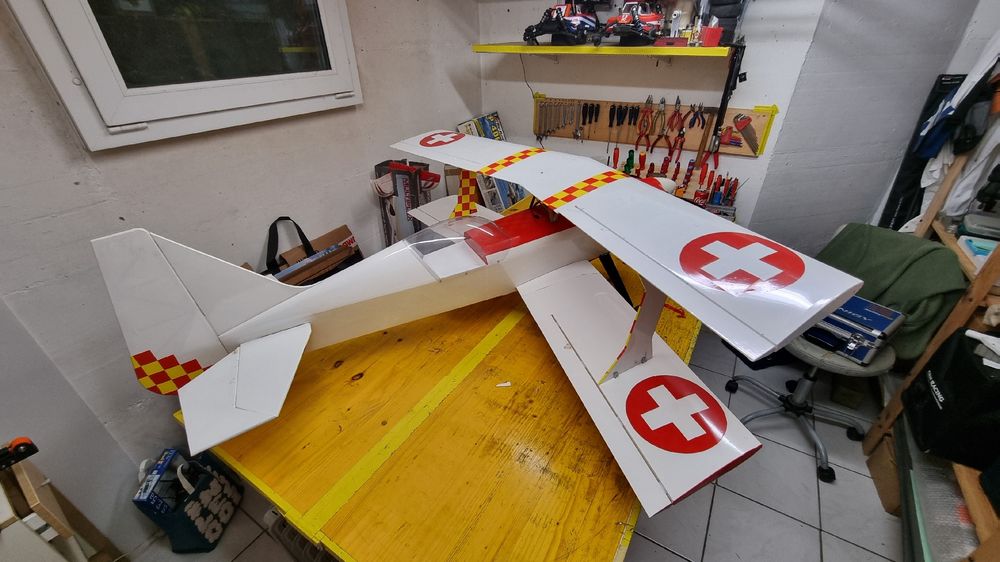 Ultimate biplane (D'occasion) à Savigny pour CHF 16 – retrait ...