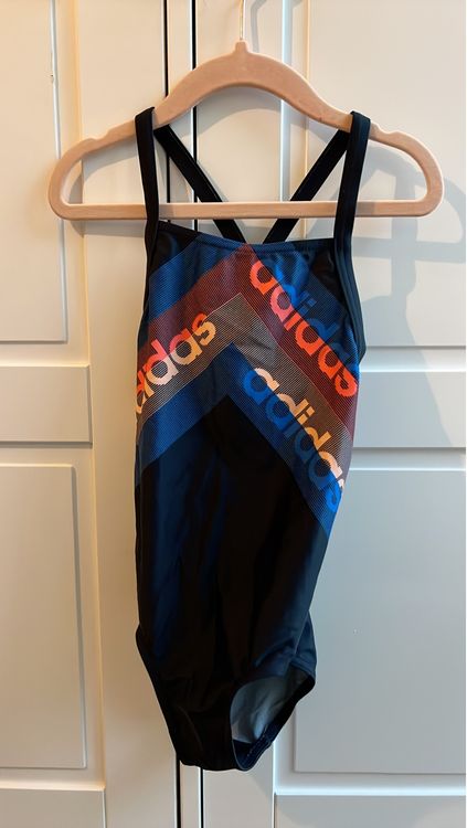 Adidas girls Swimsuit 116-122cm 5-6years (Gebraucht) in Adliswil für ...