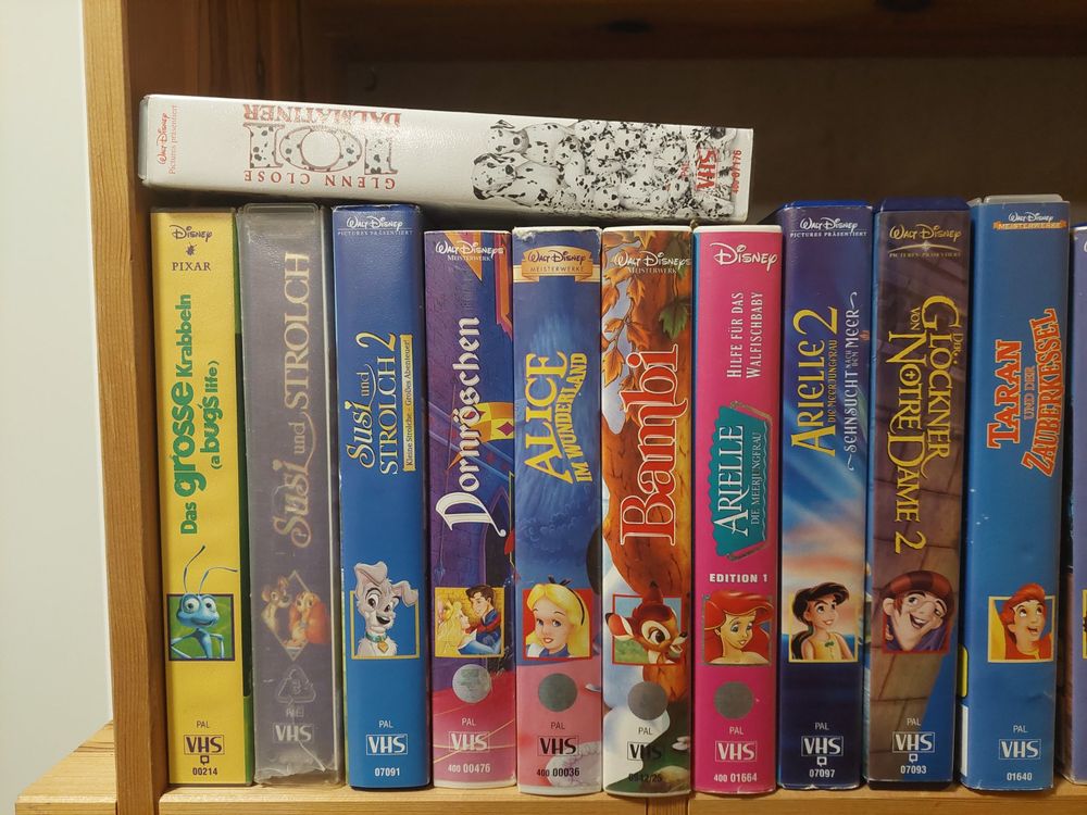 verschiedene Disney-Klassiker, VHS Kasetten (Gebraucht) in Schaffhausen für CHF 2 – mit ...