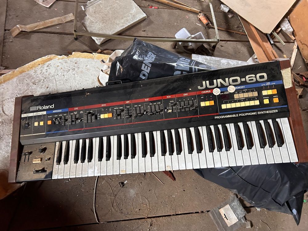 Defekt Roland Juno 60 (Gebraucht) in Basel für CHF 101 – nur Abholung ...