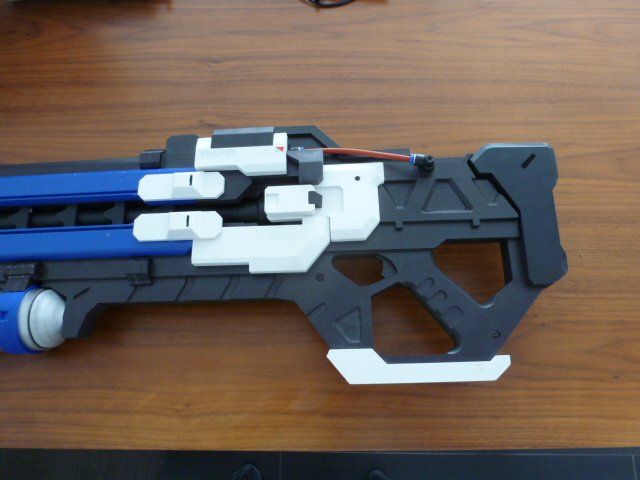 Soldier: 76 gun Cosplay (Gebraucht) in Untervaz für CHF 40 – mit ...