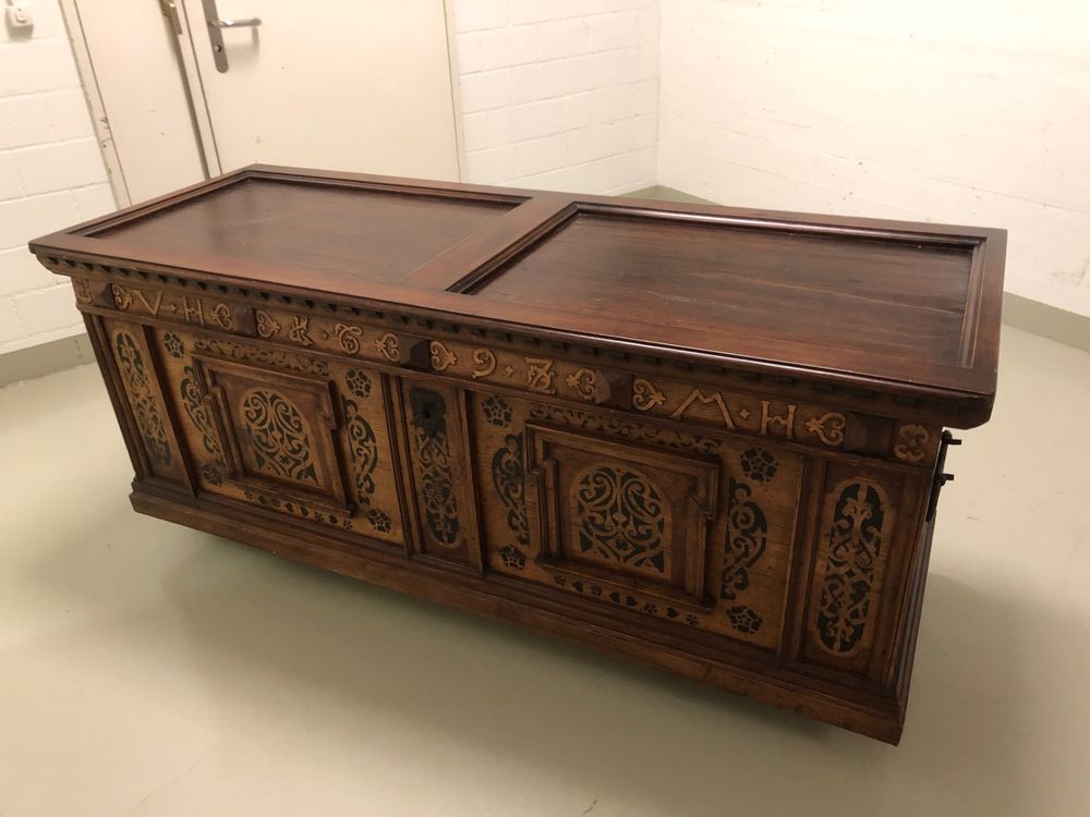 Grosse seltene Truhe aus der Schweizer Spät-Renaissance (Gebraucht) in ...