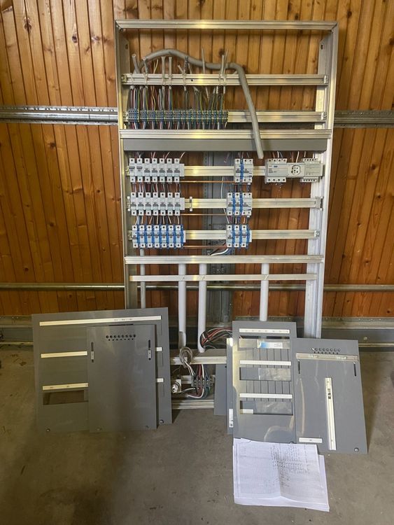 Elektroverteiler, Feldverteiler, (Gebraucht) in Basel für CHF 230 – nur ...