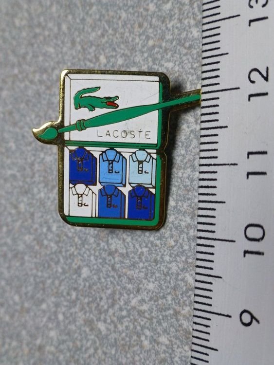 PIN PINS FIRMA LACOSTE LA COSTE Hemd (Gebraucht) in Gränichen für CHF 5 ...