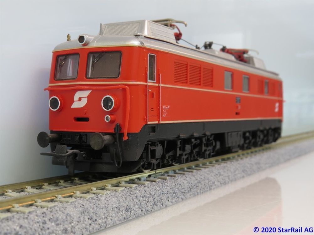 Roco 04198B A ÖBB Elektrolokomotive BR 1110 Epoche IV (Neu (gemäss ...