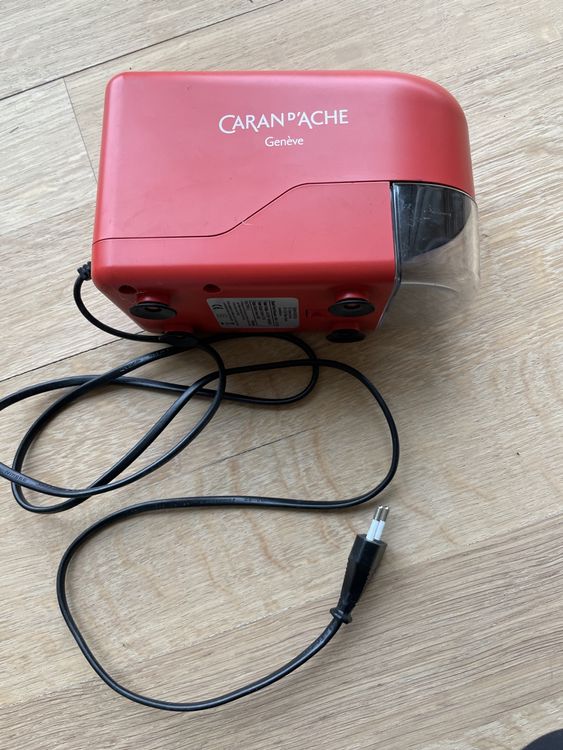 Electric Pencil Sharpener Caran d'Ache Red | Kaufen auf Ricardo