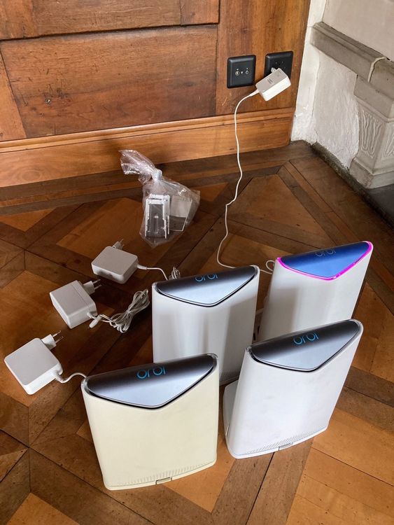 Orbi Pro Router (SRR60) und 3x Orbi Pro Satellite (SRS60) (Gebraucht ...