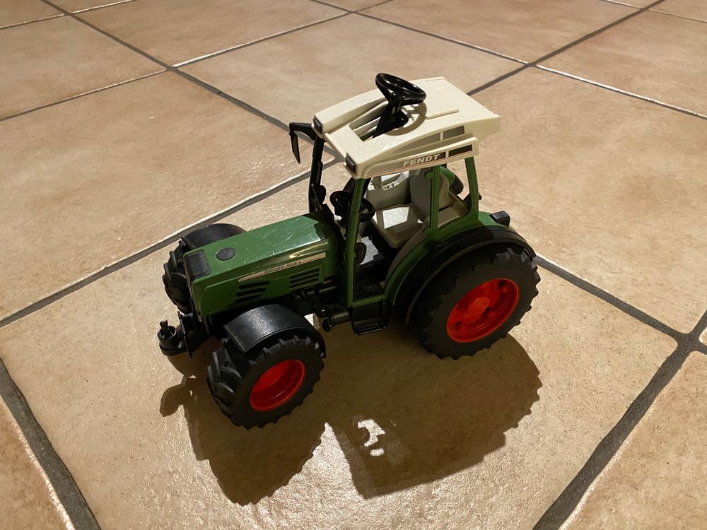 Buder Traktor (Gebraucht) in Recherswil für CHF 5 – mit Lieferung auf ...