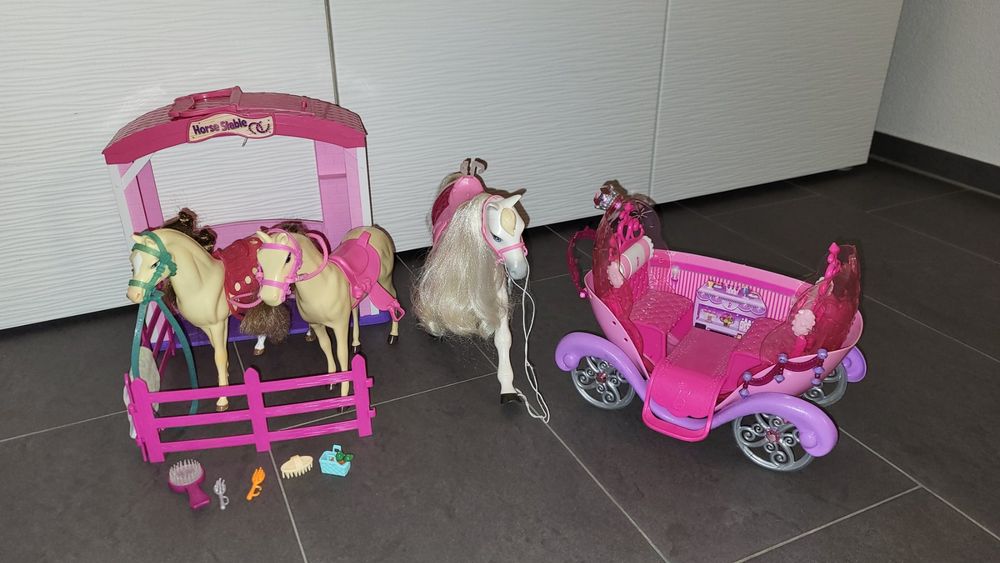 Barbie Pferdekutsche, Stall & 3 Pferde (Gebraucht) in Winterthur für ...