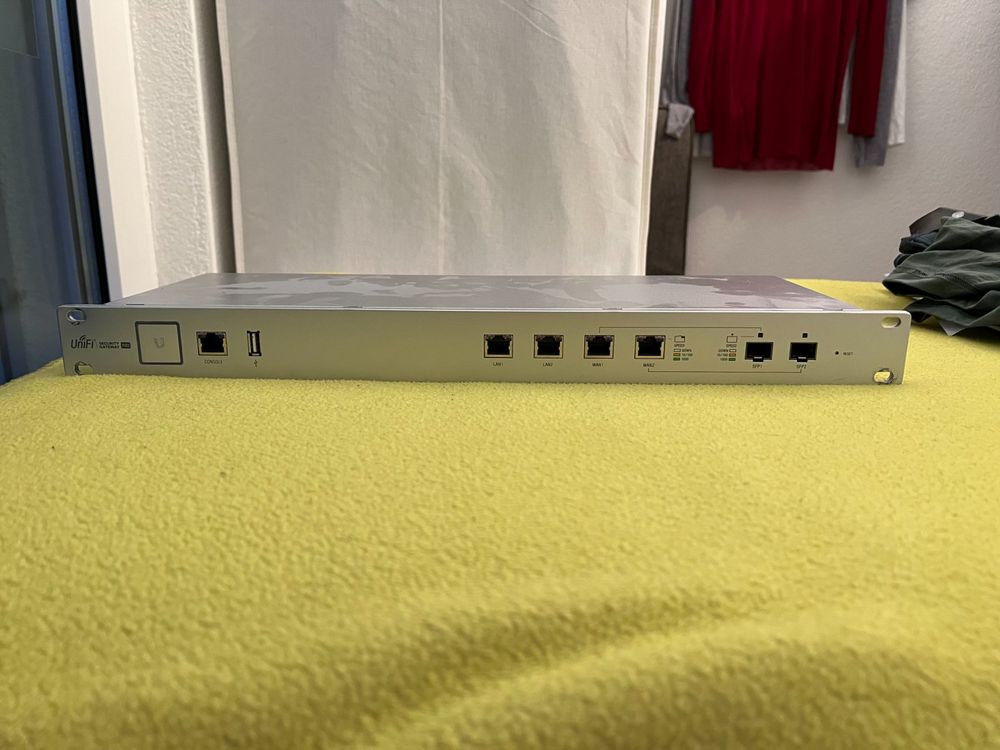 Ubiquity Unifi USG Pro 4 Router mit Noctua Fans (Gebraucht) in Winkel ...