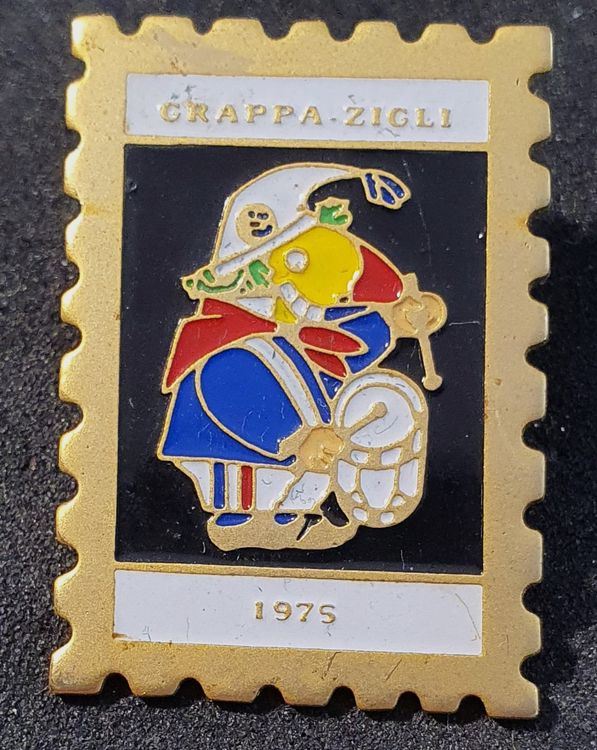 O851B - Pin Basler Fasnacht Crappa-Zigli 1975 / 1994 (Gebraucht) in Reinach BL für CHF 1.5 – mit ...