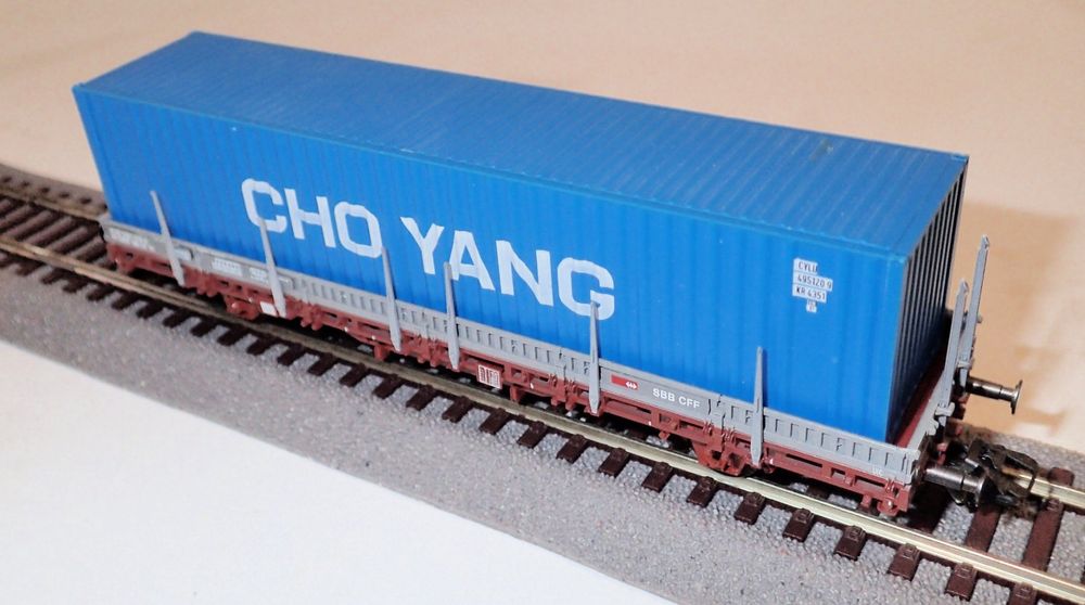 Roco H0 - SBB-CFF - 2-achsig Ks mit Container 40"CHO YANG | Acheter sur ...