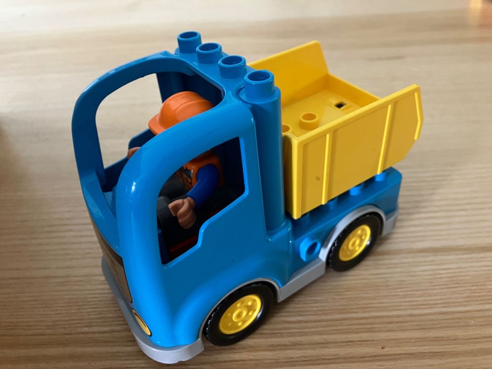 Duplo Kipplaster mit Figur - Perfekt f"ur kleine Baumeister! (Gebraucht ...