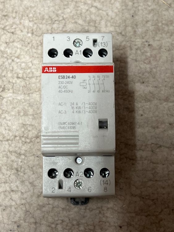 Relè ABB Schütze ESB25-40N-06 25 A, 230 V 4-Pol (Gebraucht) in Neuheim für CHF 1 – mit Lieferung ...