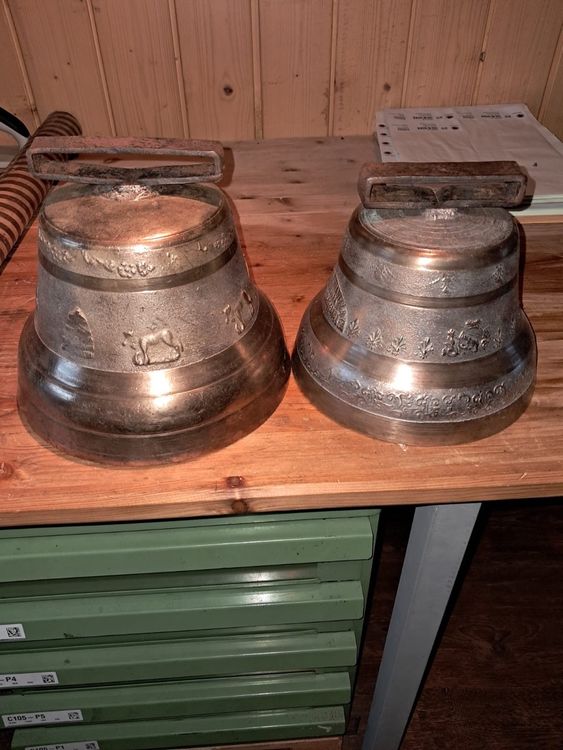2 Schöne Glocken (Gebraucht) in Schangnau für CHF 143 – mit Lieferung ...