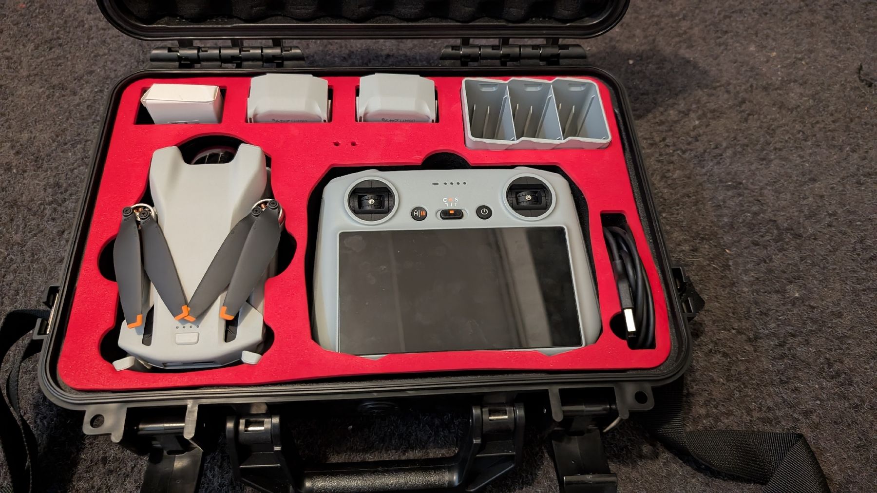 DJI Mini 3 mit RC Controller und Fly More Combo inkl. Koffer (Gebraucht ...