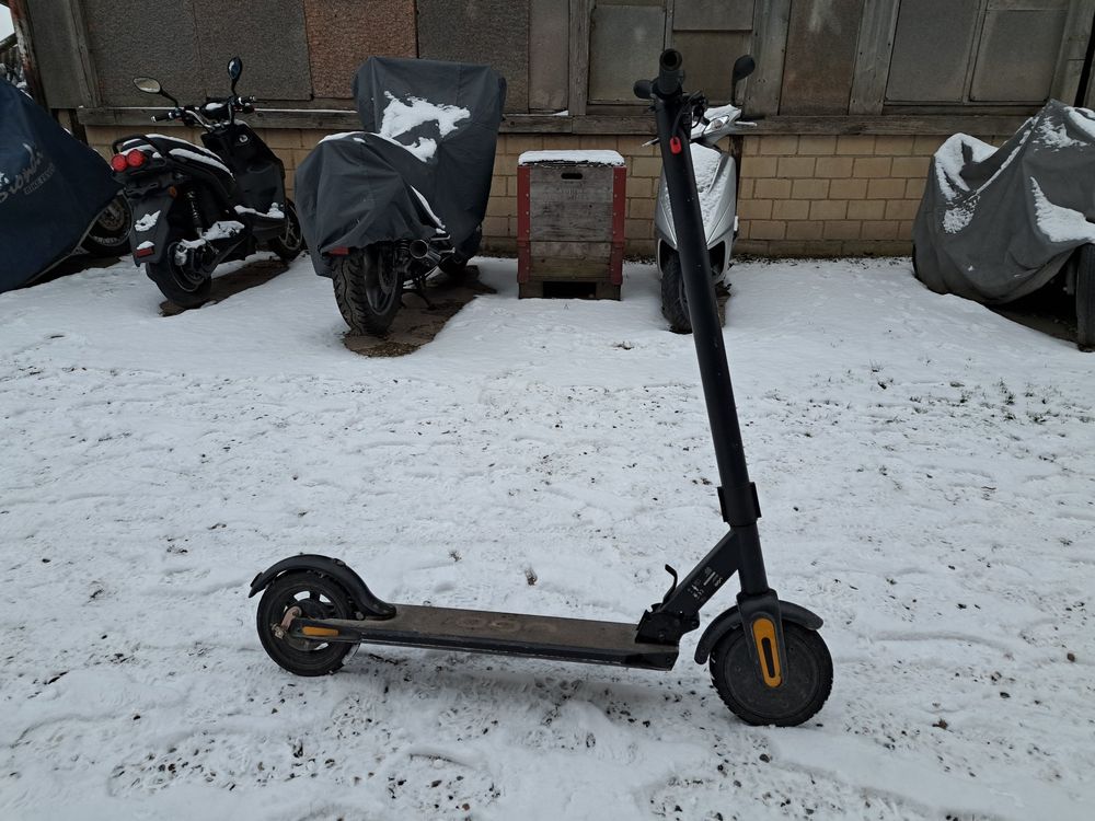 Ugo IPX4 E-Trotti Scooter Elektro Kickboard 20-25km/h defekt (Gebraucht ...