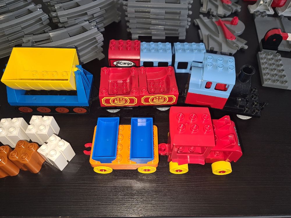 Lego Duplo Eisenbahn mit viel Zubehör und Schienen | Kaufen auf Ricardo