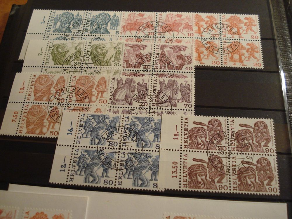 Set Dauermarken Volksbräuche, 2 FDC + 4erblocks ET.o 1977 (Gebraucht) in Niederwil AG für CHF 1 ...