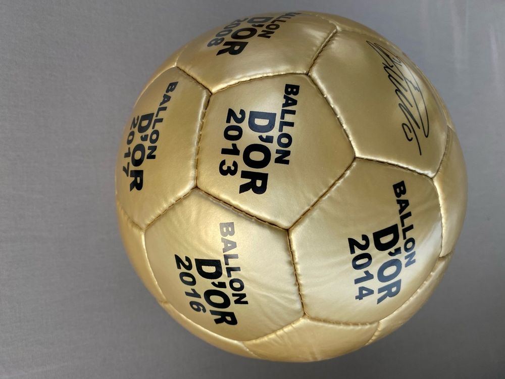 Cristiano Ronaldo CR7 Ball Fussball Museum Gr. 5 (Neu und ...