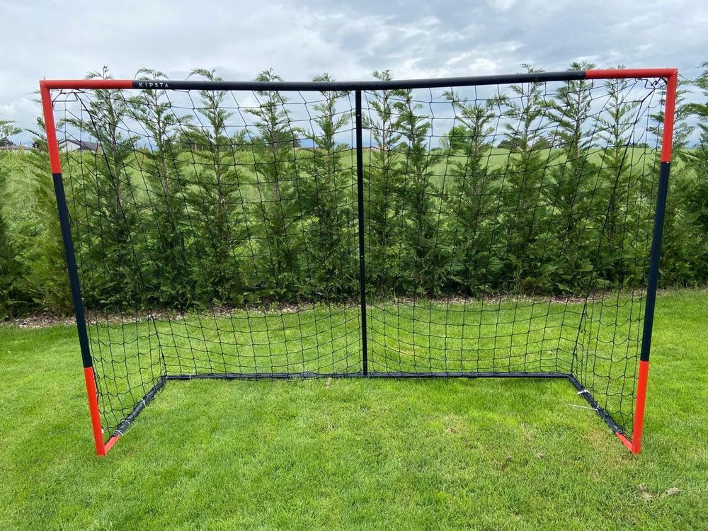 Goal foot Kipsta 3mX2m (Gebraucht) in Tolochenaz für CHF 40 – nur ...