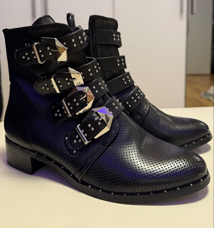 Coole Boots Gr. 39 schwarz mit Schnallen für den Herbst! (Gebraucht) in ...