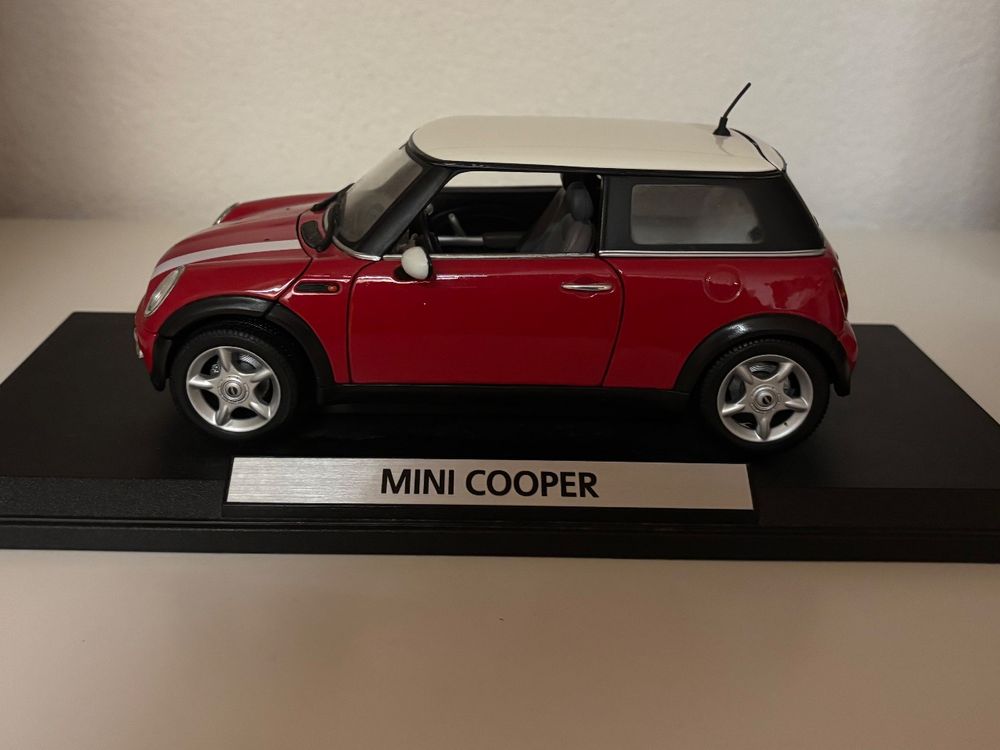 Mini Cooper Modellauto, Massstab 1:18 (Gebraucht) in Waltenschwil für ...