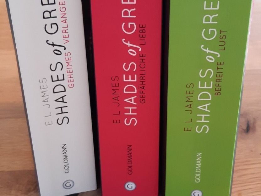 Shades of Grey...3 bände (Gebraucht) in Birmenstorf AG für CHF 5 – mit ...