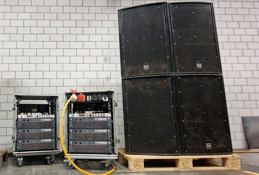 Club Soundanlage EV X-Array (Gebraucht) in Zürich für CHF 3000 – mit ...